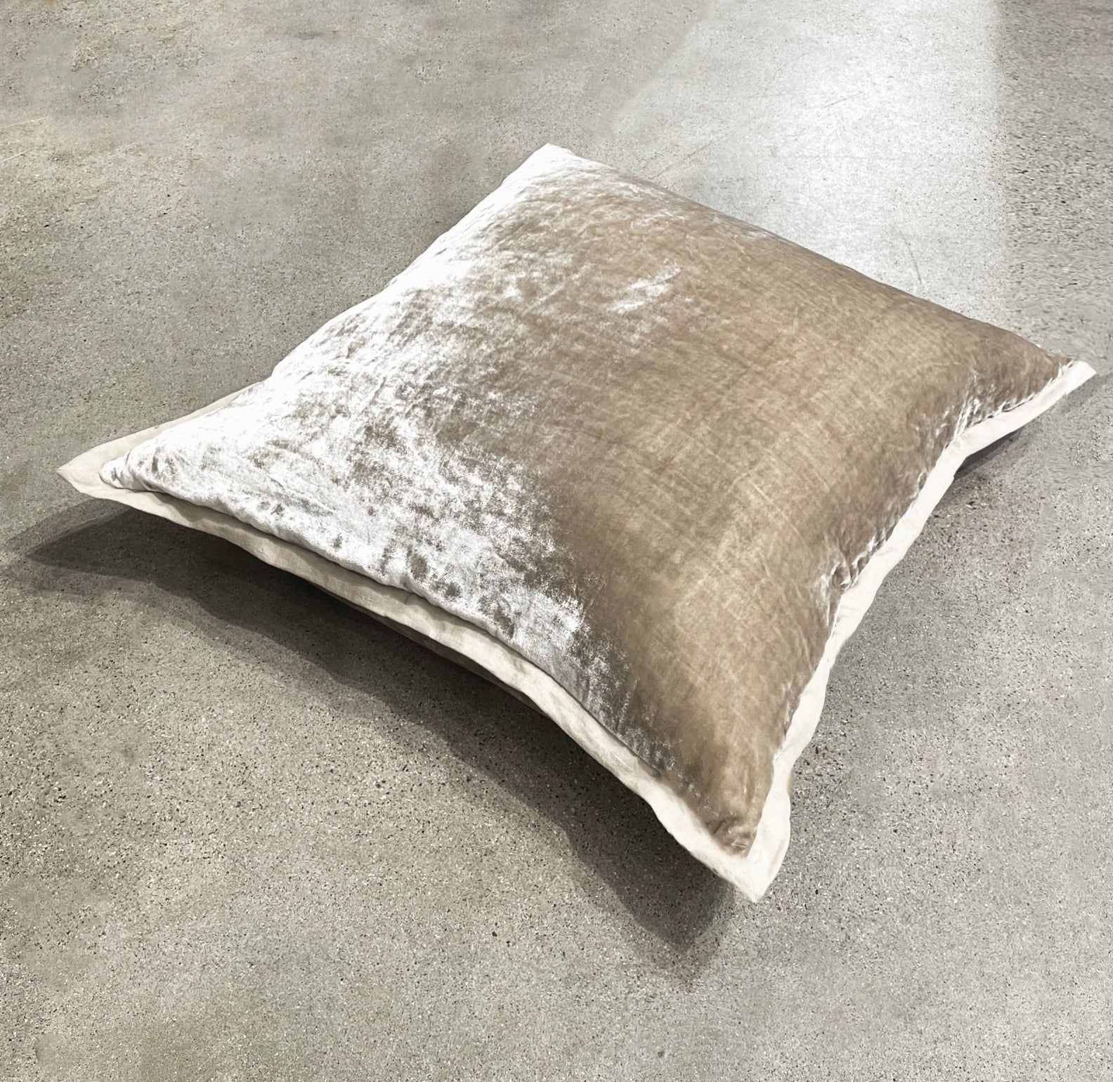 Velvet Frame Pillows and Shams – Linen Salvage Et Cie