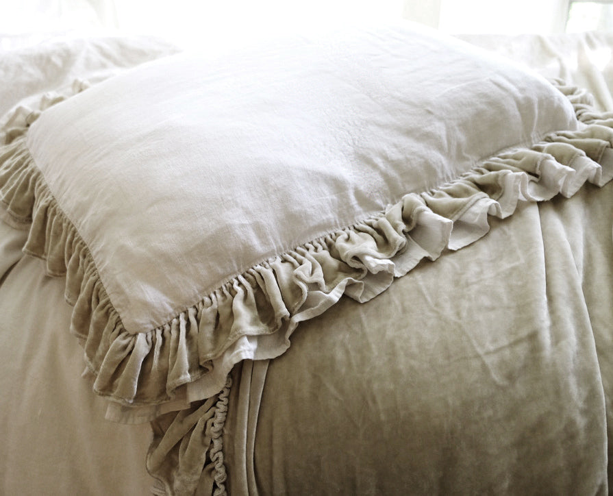 Montage Velvet Ruffle Linen Bed - Champagne – Linen Salvage Et Cie